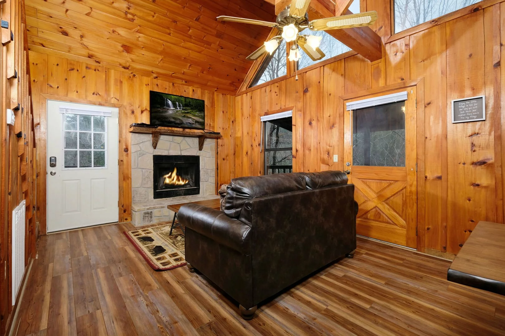 River Ridge - 1 bedroom Cabin in Pigeon Forge - Colonial Properties