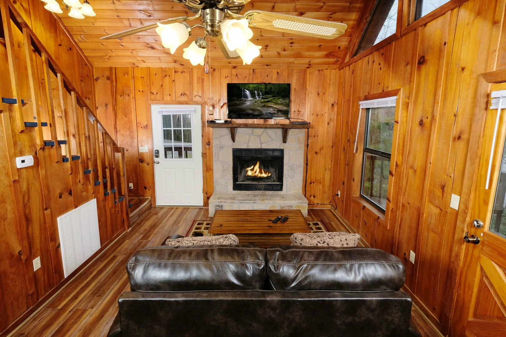 River Ridge - 1 bedroom Cabin in Pigeon Forge - Colonial Properties