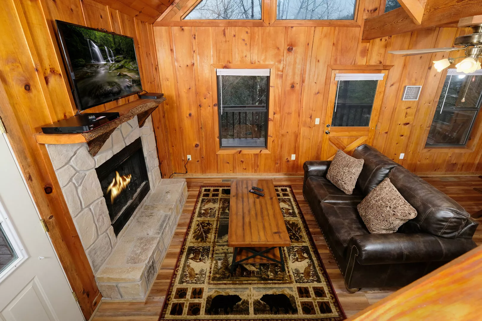 River Ridge - 1 bedroom Cabin in Pigeon Forge - Colonial Properties