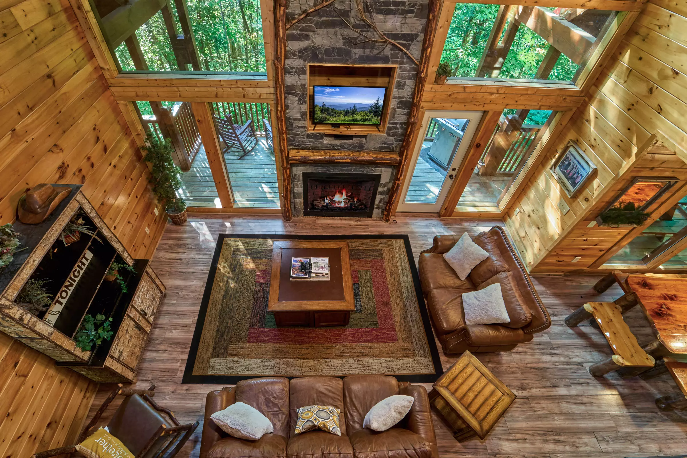 Firefly Lodge - 3 bedroom Cabin / Bungalow in Gatlinburg - Elk Springs ...