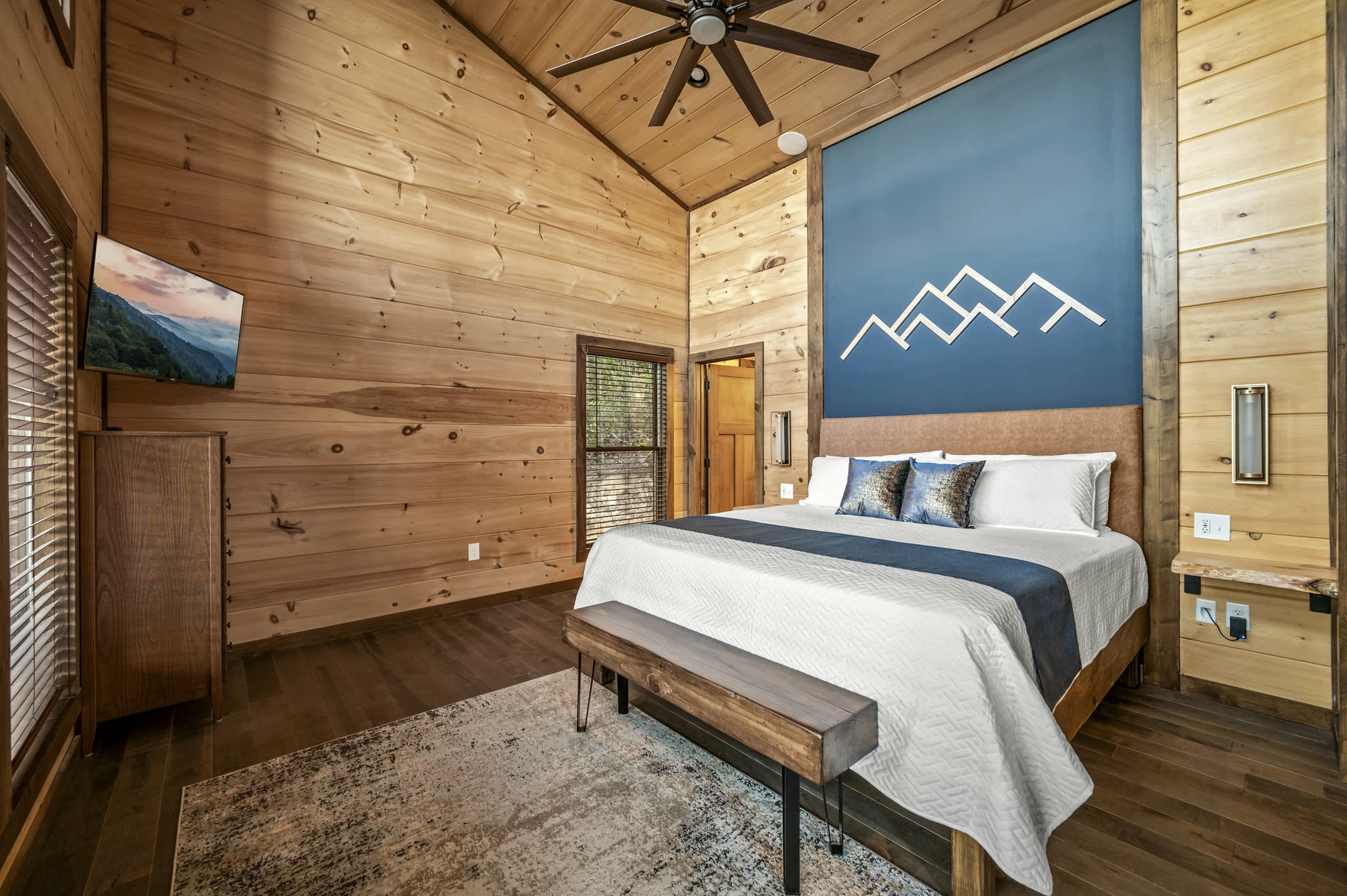 Cedar Hawk Springs - 1 bedroom Cabin / Bungalow in Sevierville - Elk ...