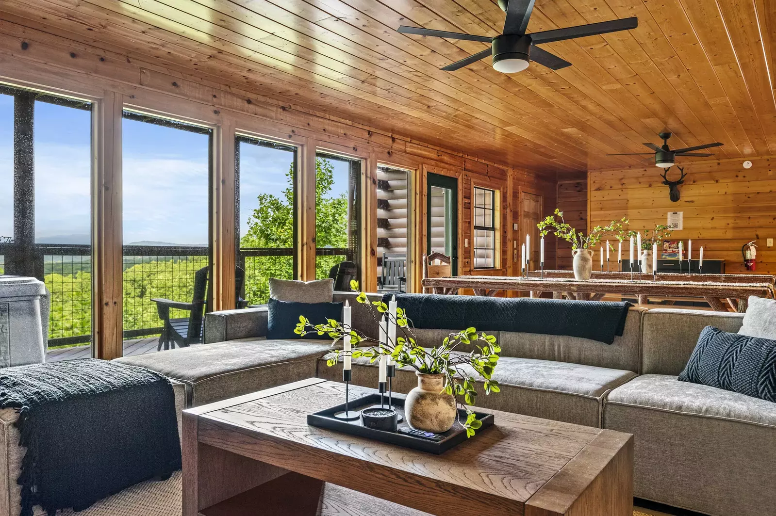 Timber Lodge - 8 bedroom Pigeon Forge Cabins, Sevierville Cabins in ...