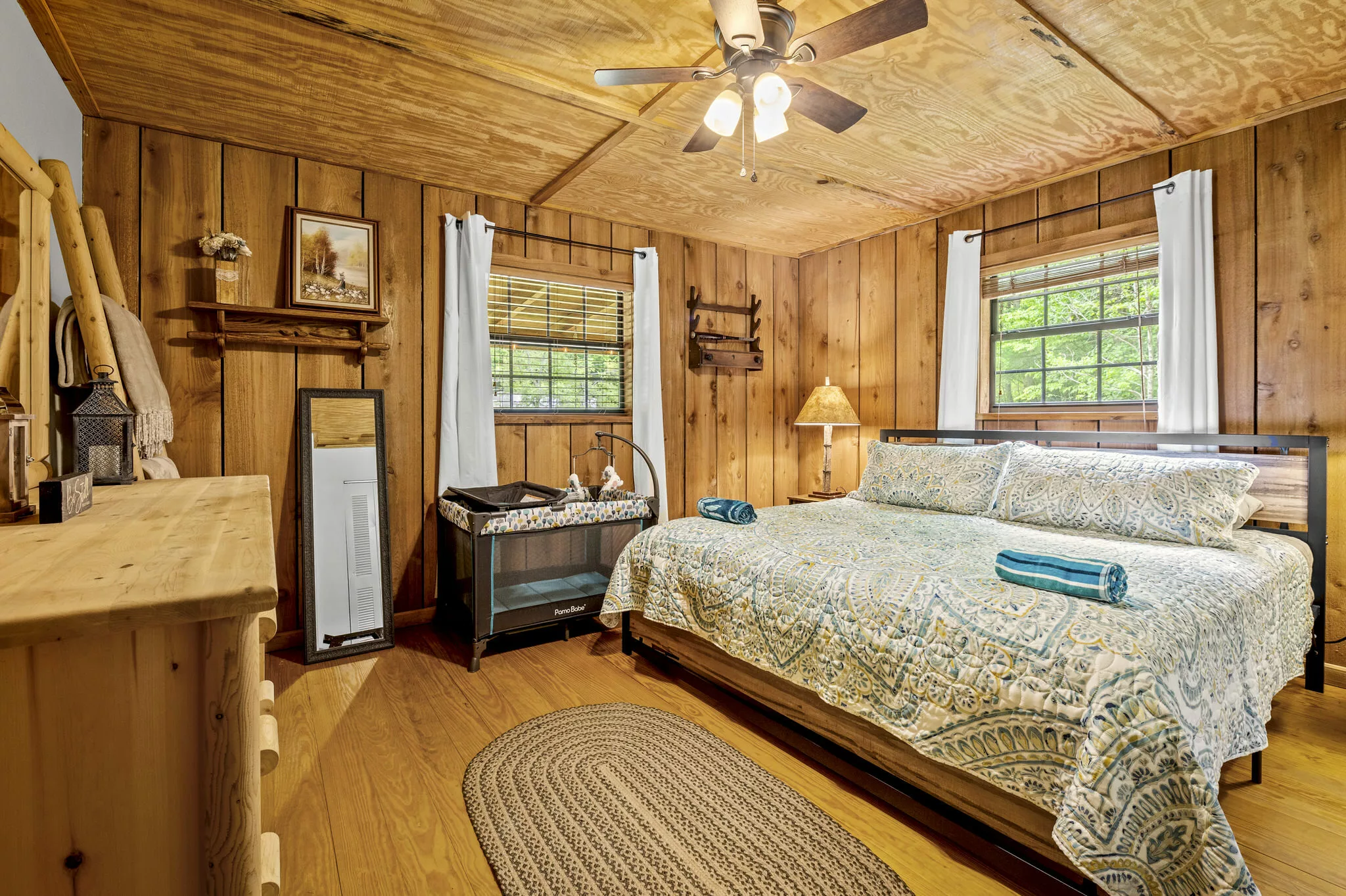 Quiet Creek Cabin - 2 bedroom Cabins in Sevierville - Elena Steward ...