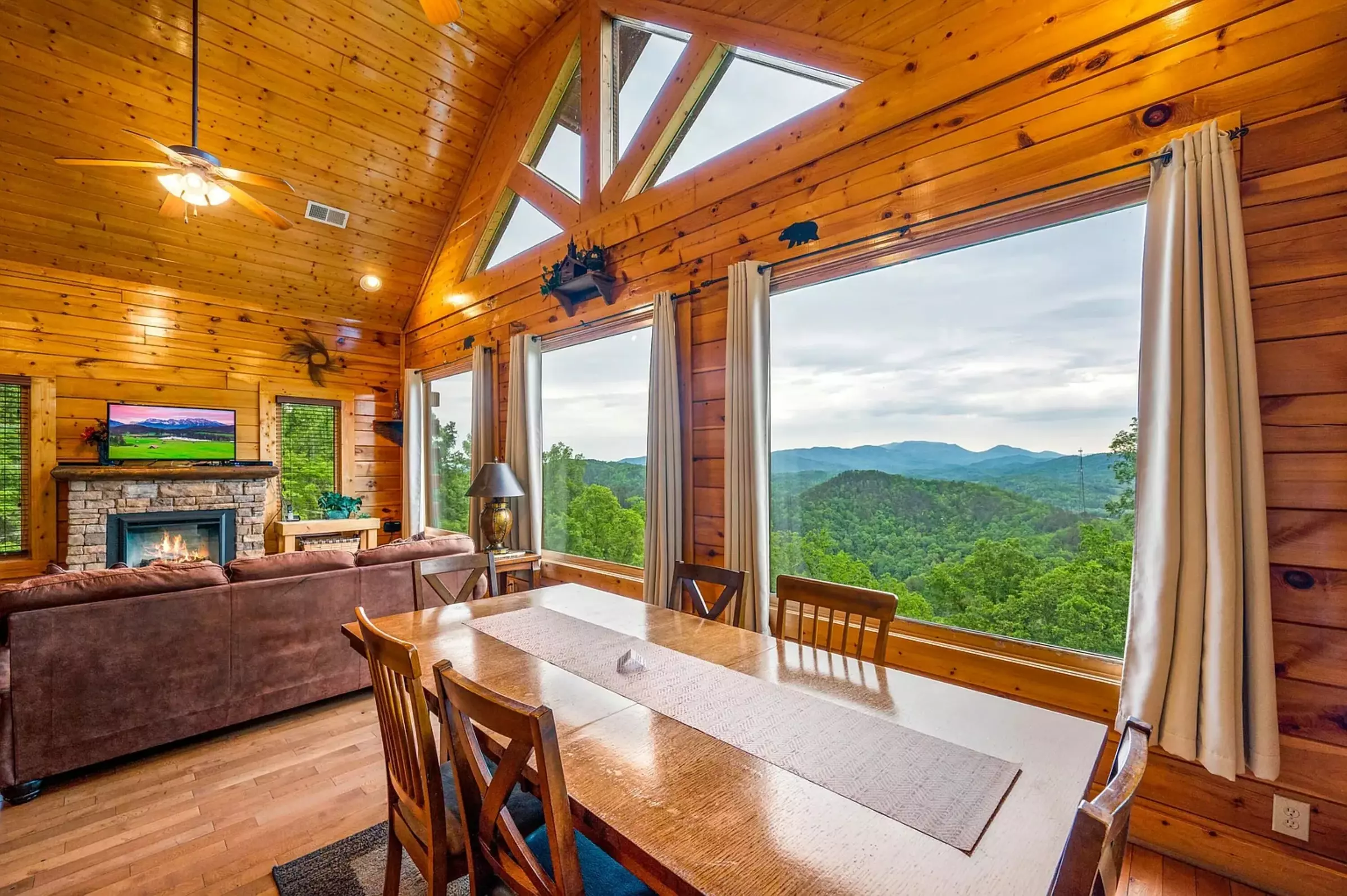 Misty Ridge - 2 bedroom Cabins in Sevierville - Cabins in the Clouds