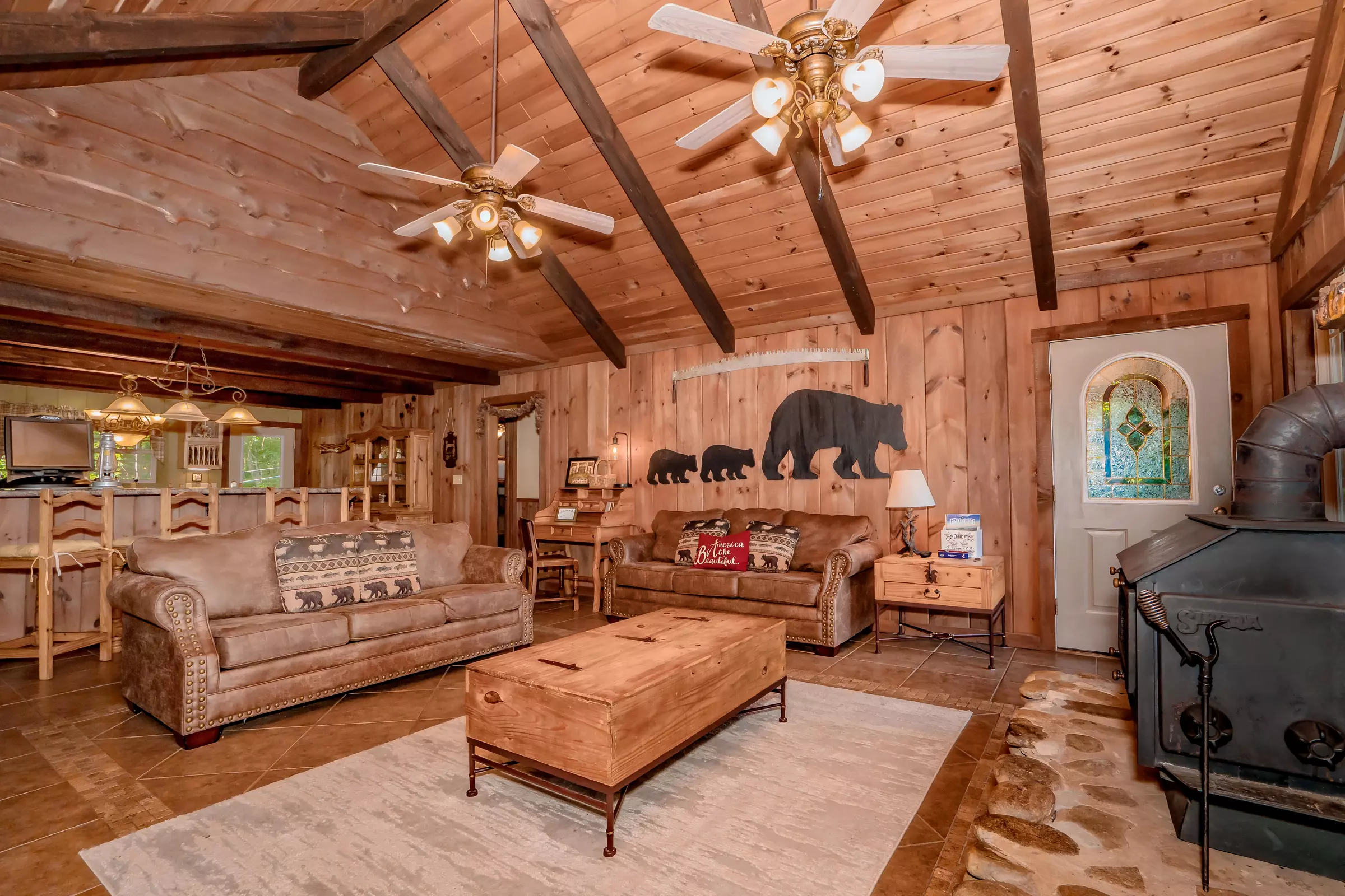 Treetop Retreat - 3 bedroom Cabin in Gatlinburg - Timber Tops Luxury ...